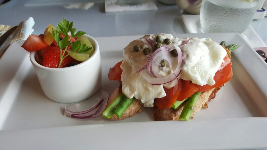 Best Breakfast in Hilo, Big Island of Hawai'i - Lisa Alpine